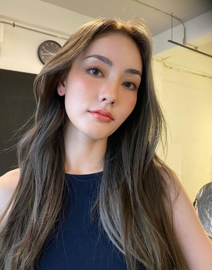 เปิดวาร์ป มีนา ริณา สาวสวยดาวรุ่ง พุ่งแรง สายตาสุดขยี้หัวใจ ละลายแง้ว